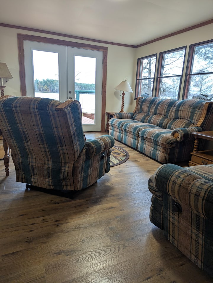 Large Lakefront Retreat With Fire Pit & Gazebo - Lake Marion, SC