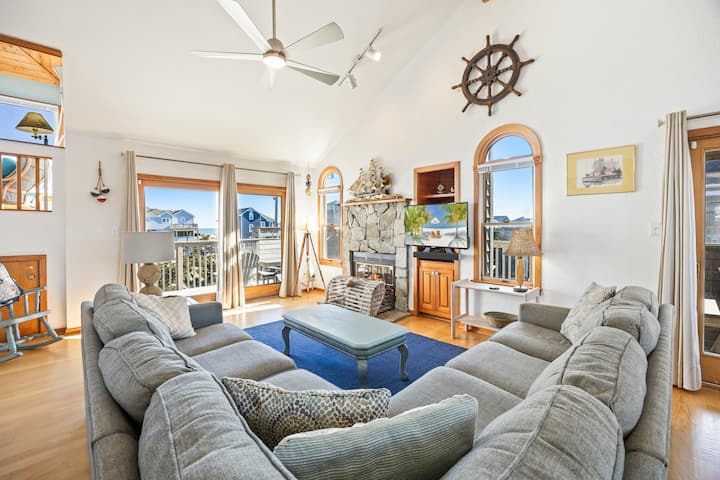 Semi-oceanfront Avon Retreat Steps To Beach - Outer Banks, NC