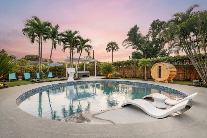 Wellretreat-pool, Sauna, Cold Plunge | Cobalt Cove - Sarasota, FL