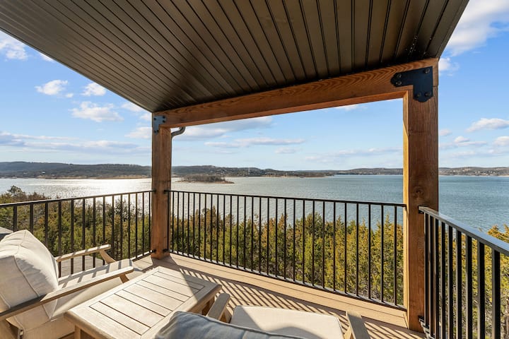 Rejuvenate: Lakeview Lodge W/ Private Hot Tub - 密蘇裡州