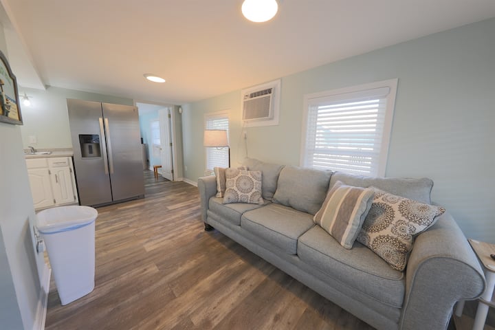 Steps To Beach | Pet Friendly | Gulf Shores 2 Bed - Gulf Shores, AL