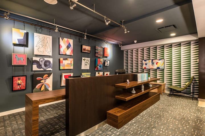 Near Downtown Plano! Pets Allowed, Parking, Pool! - Dallas, TX