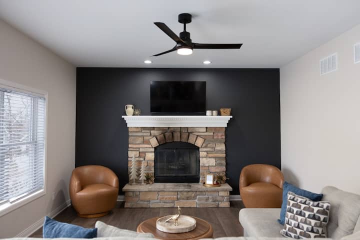 Lake Geneva 4br House | Rec Lounge + 1 Mi To Beach - Lake Geneva