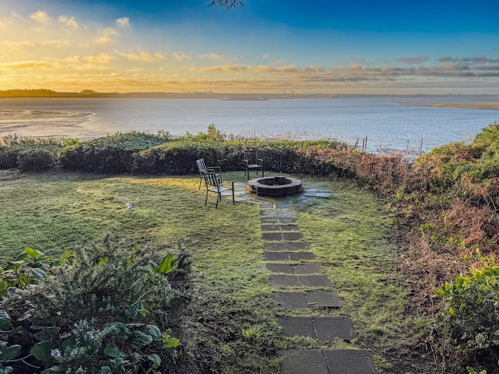 Seagate Manor - Enchanting Coos Bay Sanctuary - Coos Bay, OR