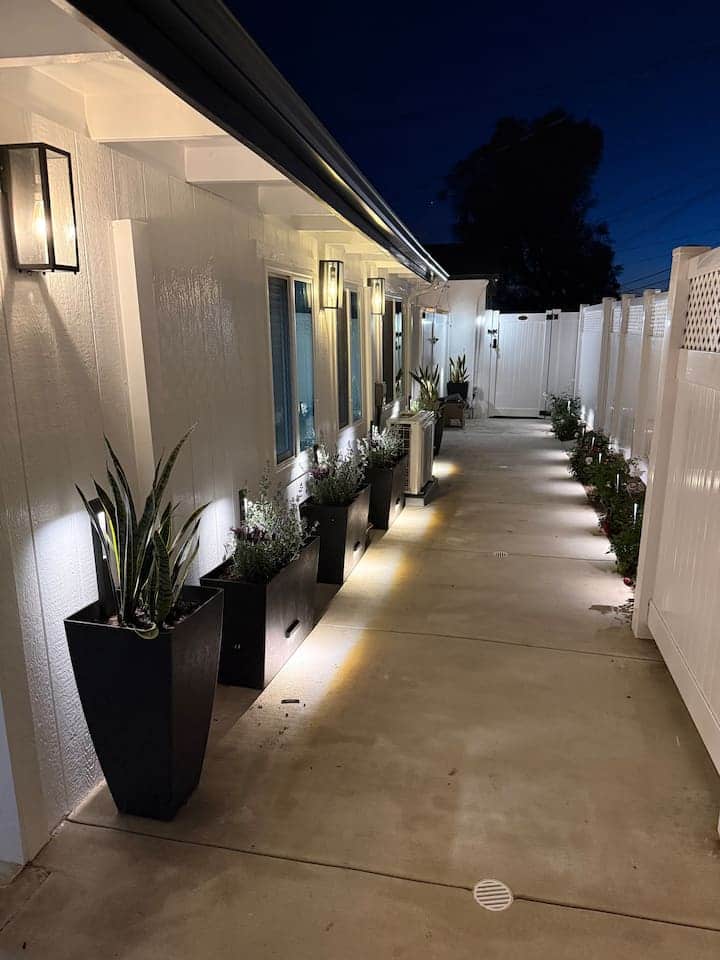 6 Bedroom 5 Bathroom - Simi Valley, CA