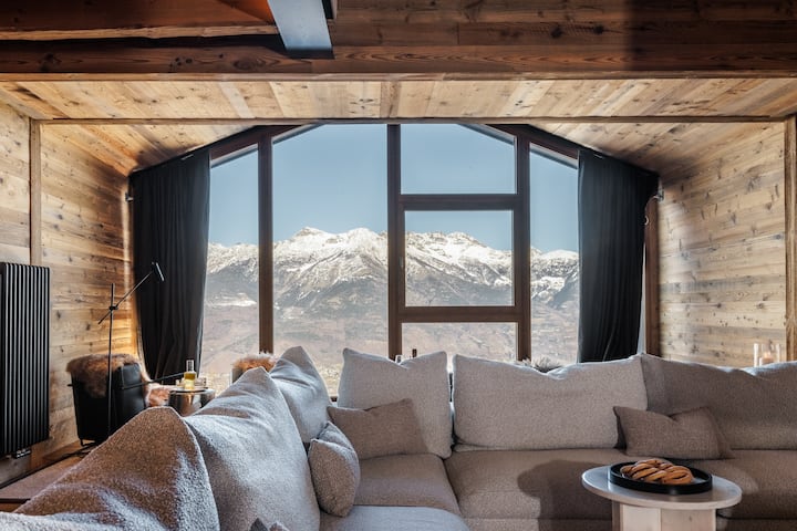 Chalet Les Fleurs - Scenic Alpine Retreat - Aosta