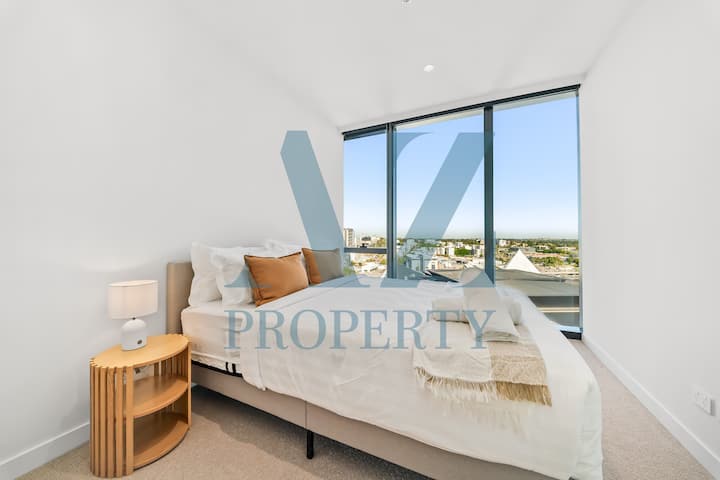 Modern Central Apartment Close To City & Transport - Perth