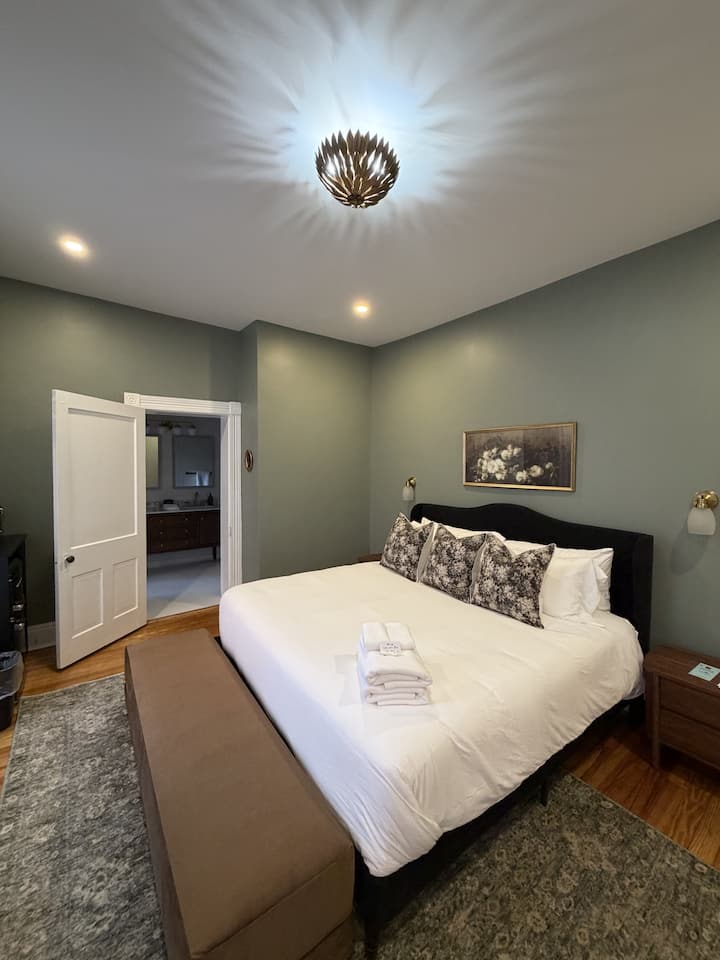 Suite 11 Barristers Row-suite-salle De Bain Privée - Staunton, VA