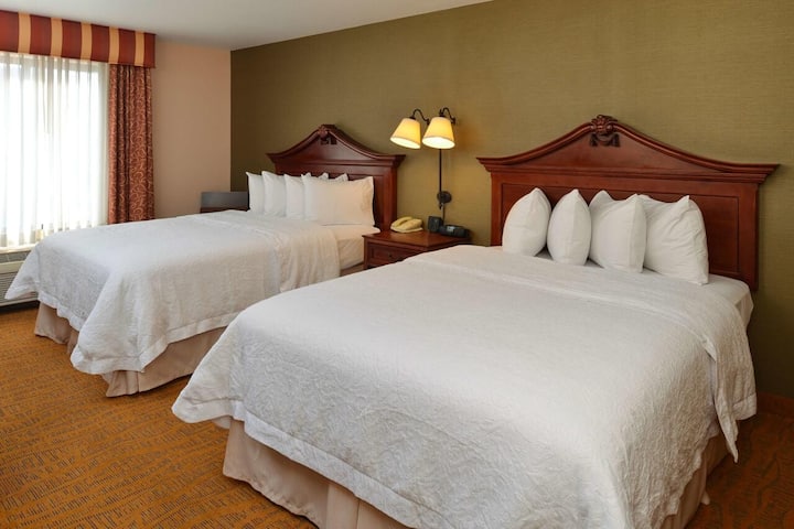 A Place You'll Surely Enjoy! 2 Units, Indoor Pool! - Albuquerque