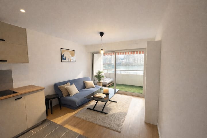 Joli T2 Avec Balcon Vue Sur Les Quais De Saône - Lyon