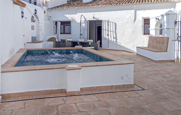 Lovely Home In Castilblanco De Los Ar - Brenes