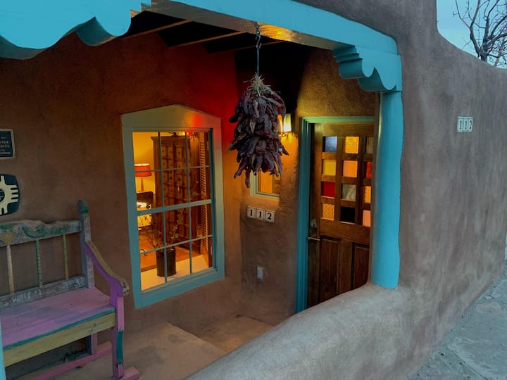 Casa Carlos Authentic Historic Adobe -Walk To Plaz - Taos, NM