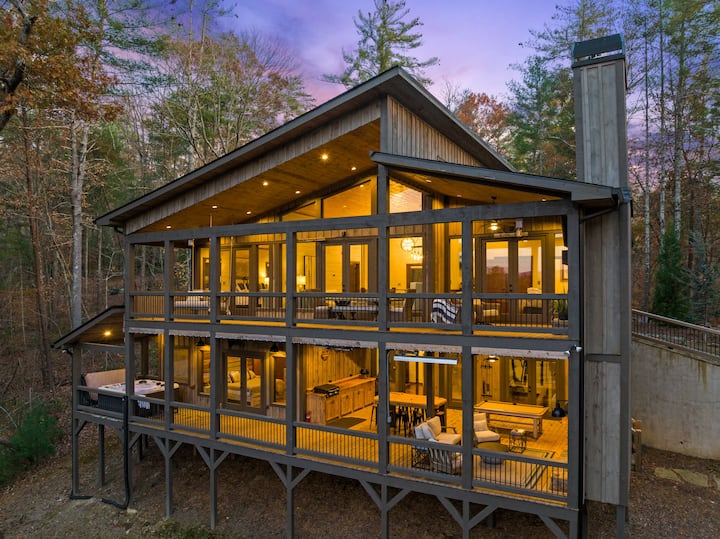 2-level Deck - Stunning Views - Hot Tub - Fire Pit - Ellijay, GA