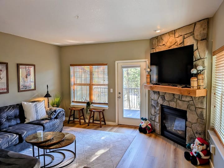 Chalet 62 At The Official Collins Lake Resort - Mount Hood, OR