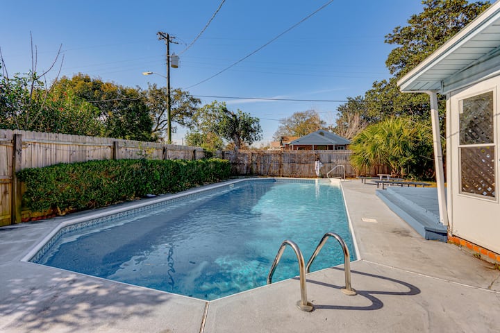 4 Mi To Nas Pensacola! Family Getaway W/ Pool - Warrington, FL