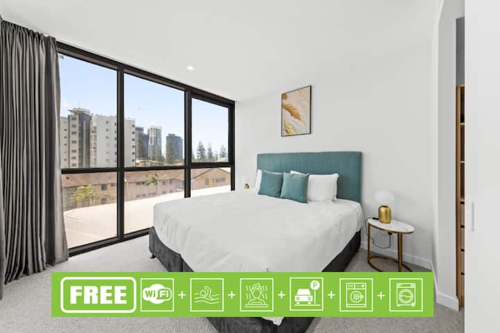 Waves & Wonder 2 Bedroom Retreat, Mermaid Beach - Broadbeach