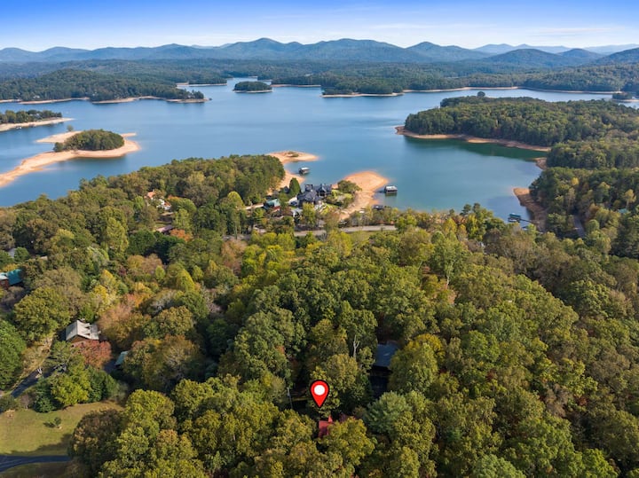 Log Cabin By The Lake|hot Tub, Fire Pit, Games - Blue Ridge, GA