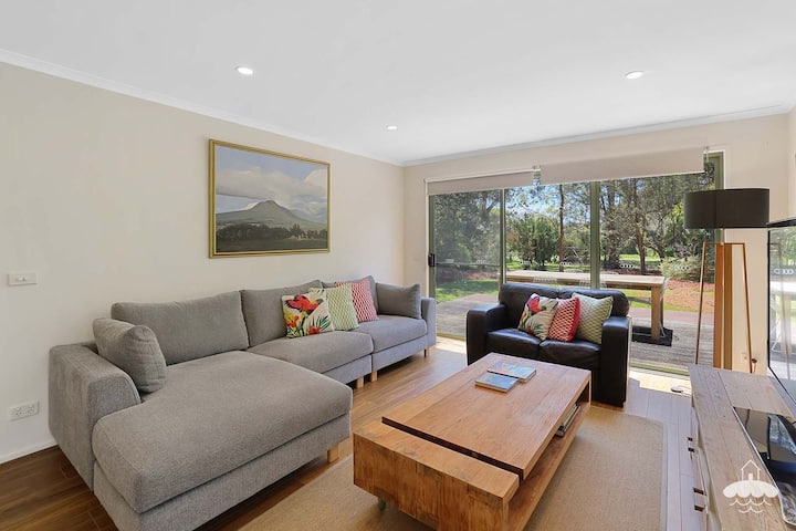 The Ash, Sandy Point - Sandy Point