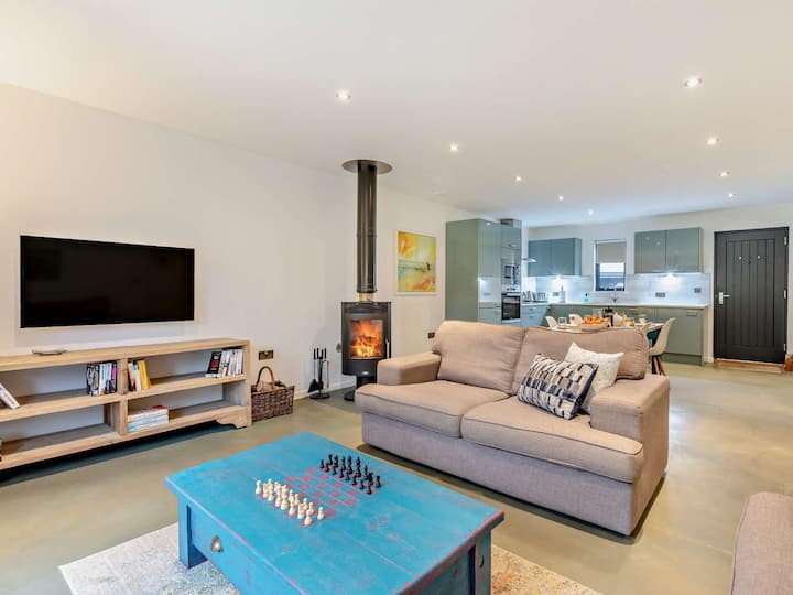 2 Bed In Holsworthy (Oc-50598) - Clovelly