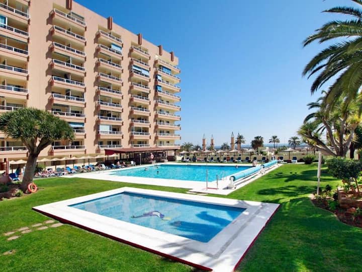 Pyr Apartment Puerto Fuengirola - Fuengirola