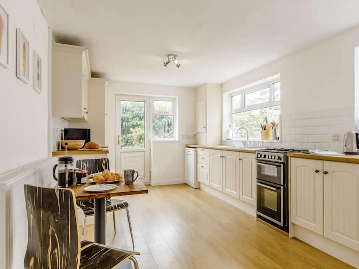 5 Bed In Tenby (83907) - Tenby