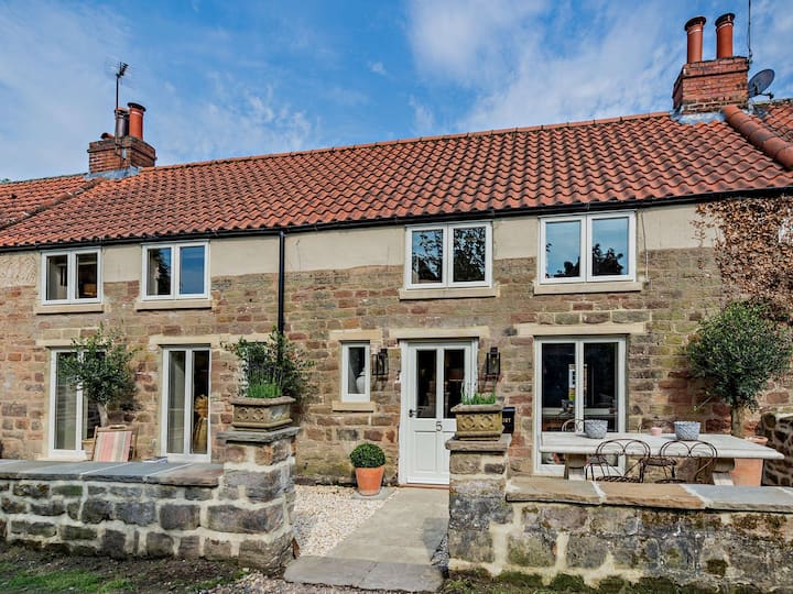 2 Bed In Plompton (95078) - Wetherby