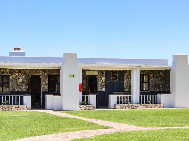 Deluxe Cottage - Jacobs Bay