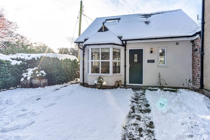 Finest Retreats | Cedar Tree Cottage - Ruthin