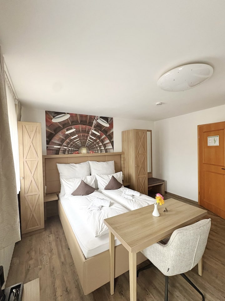 Triple-salle De Bain Privée-balcon - Rust