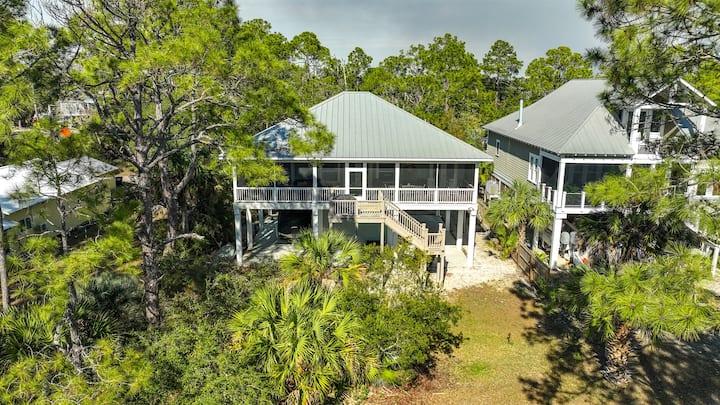 Brightwaters Getaway – Beachfront 3br/2ba, Pet-fri - Carrabelle, FL