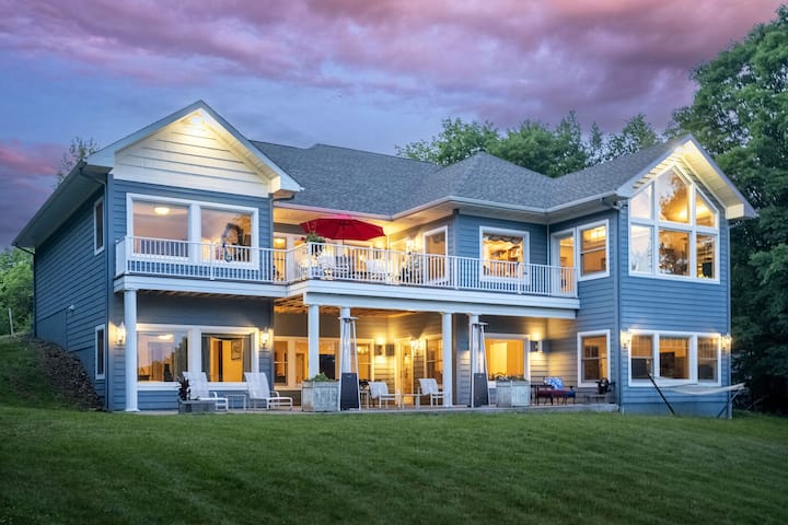 Pike Lake Luxury Lakefront Home - Grand Lake, MN