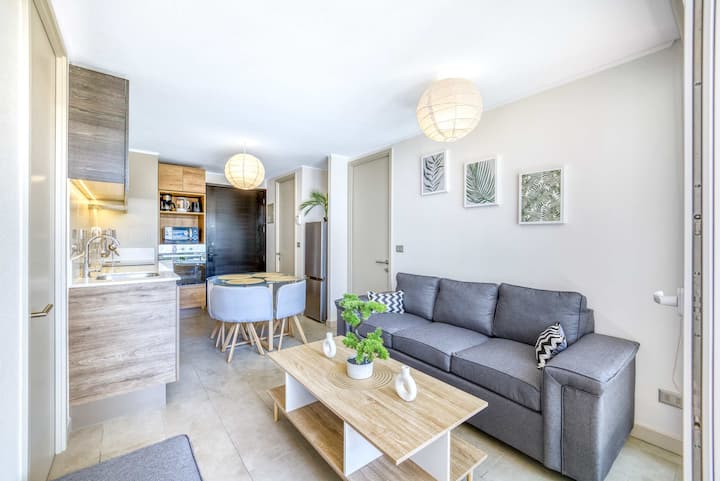 Modern Apartment With Pool In Metro Irarrázaval - Santiago