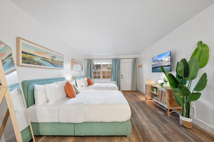 Heart Of Sobe Free Parking Walk To Beach Pets Ok - The Bahamas