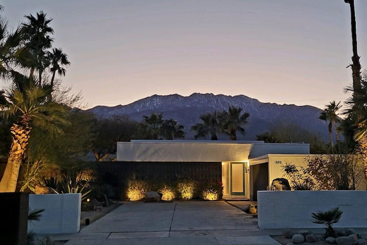 3br Dog Friendly | Pool | Hot Tub | Deck - Palm Springs, CA