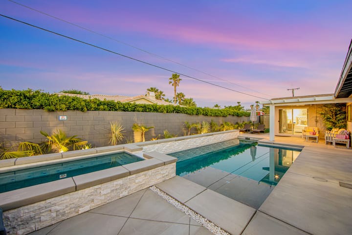 Designer 4br Mountainview | Private Pool - Palm Springs, CA