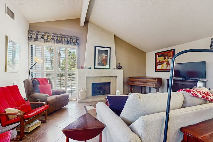 3br Dog Friendly | Pool | Fireplace | Patio - Palm Springs