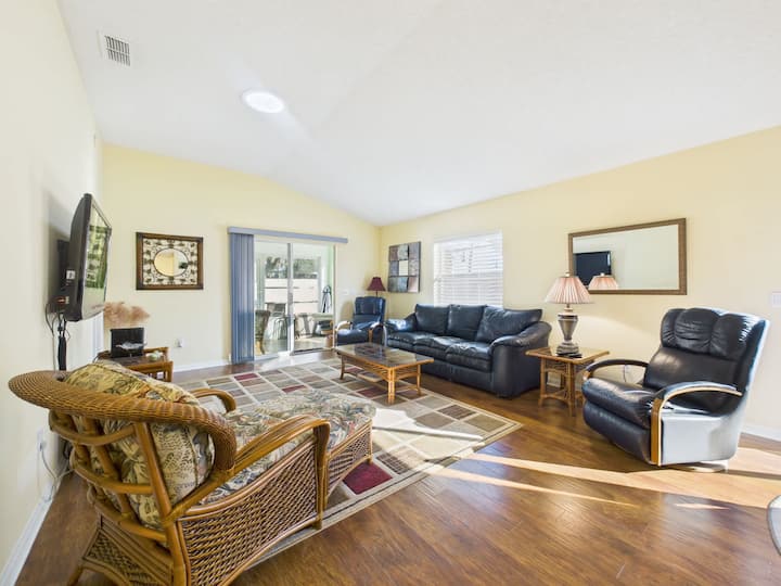 Cozy Courtyard Villa With Pool In De La Vista - The Villages, FL