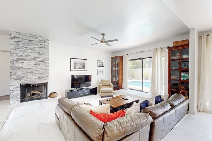 Remodeled 3br | Pool | Fireplace | Deck | W/d - Palm Springs, CA