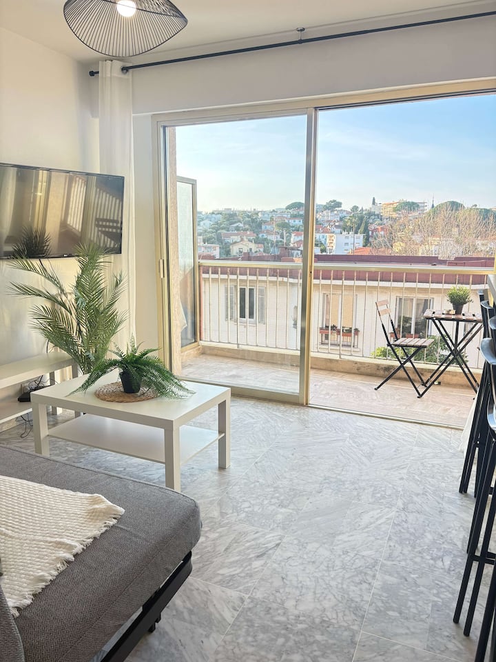 Bel Appartement Renove Avec Balcon Antibes Centre - Juan les Pins
