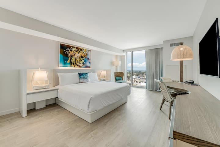 Daytona Grande | City View King | Near Boardwalk - Daytona Beach, FL