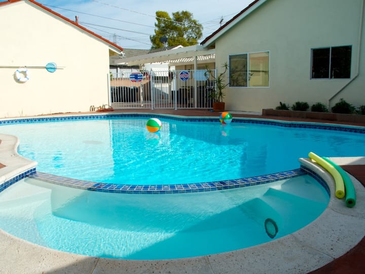 Private Pool, Hot Tub - Walk To Disney - Orange County, CA