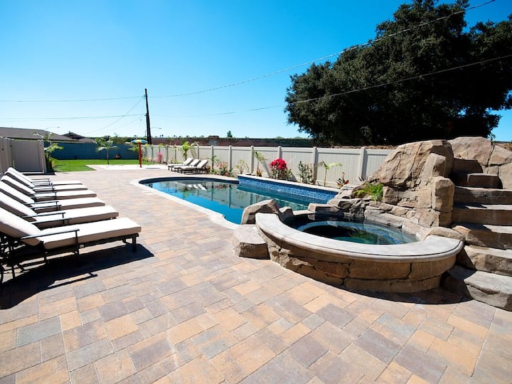 Beautiful Modern Home - Near Disney - Shared Pool! - Placentia, CA