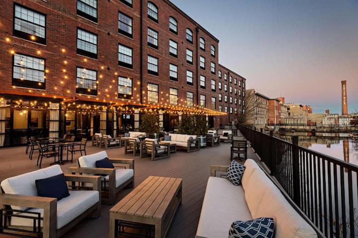 Industrial Design + On Site Dining & Sauna - Warwick, RI