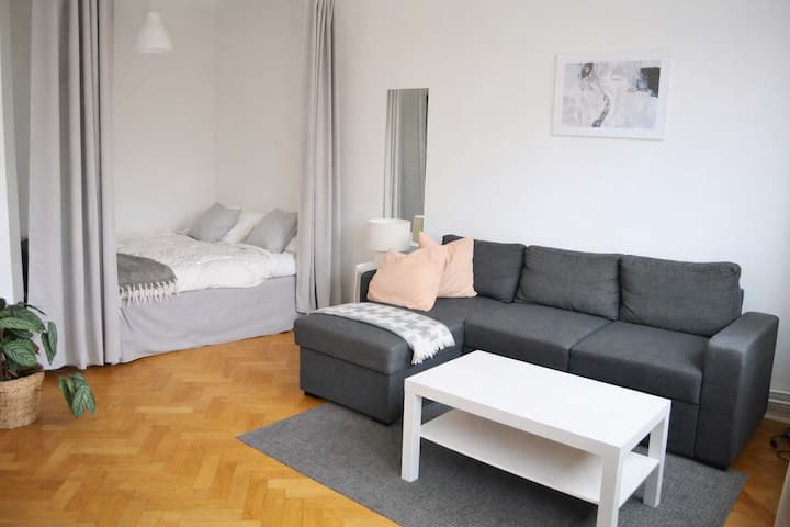Bright & Spacious Apartment In Quiet ÖStermalm For - Stockholm