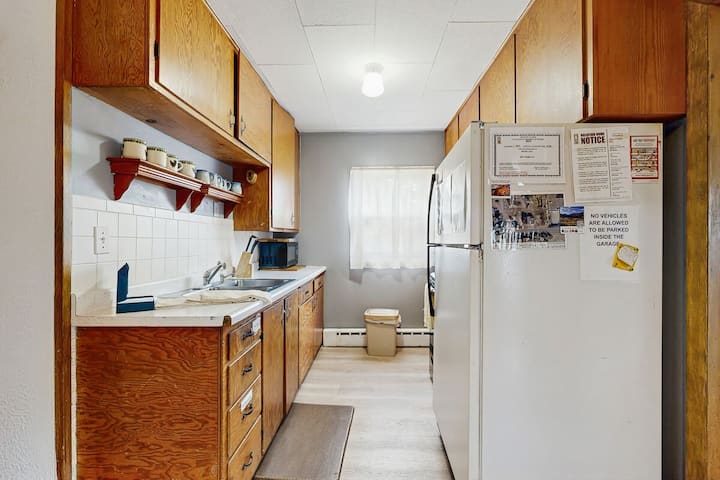 Cozy 3br Cottage | Walk To Downtown | Near Rmnp - Estes Park, CO