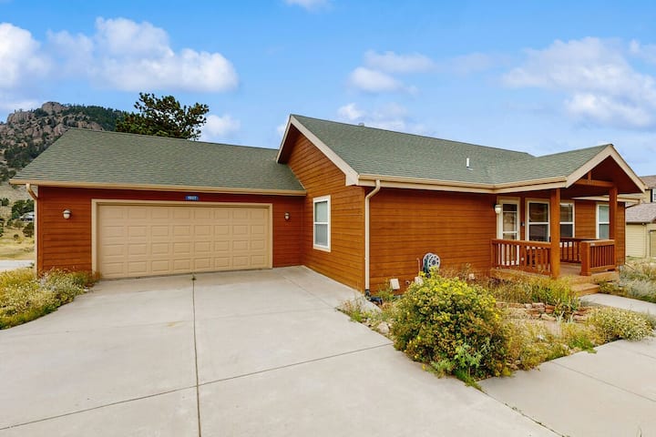 4br Home | Deck With Mountain Views | Near Rmnp - Estes Park, CO