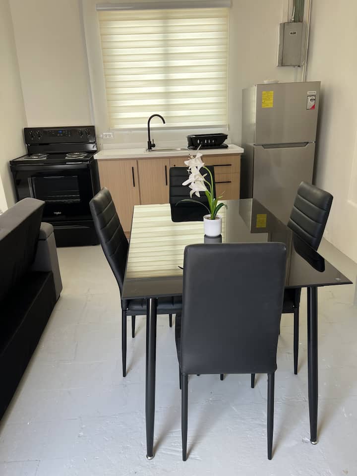 C33 Residences - Unit 7 - 포트오브스페인