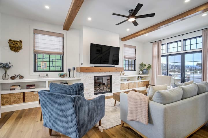 Bluebird Lookout! Stunning Southmain Mountain Home - Buena Vista, CO