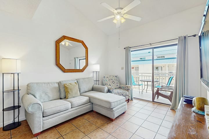 Wonderful 1br 3rd-floor | Balcony | Pool - Orange Beach, AL