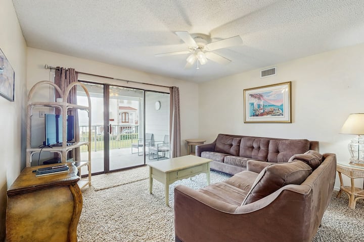 Beachfront Suite With Free Wifi, Elevator, Shared - Orange Beach, AL